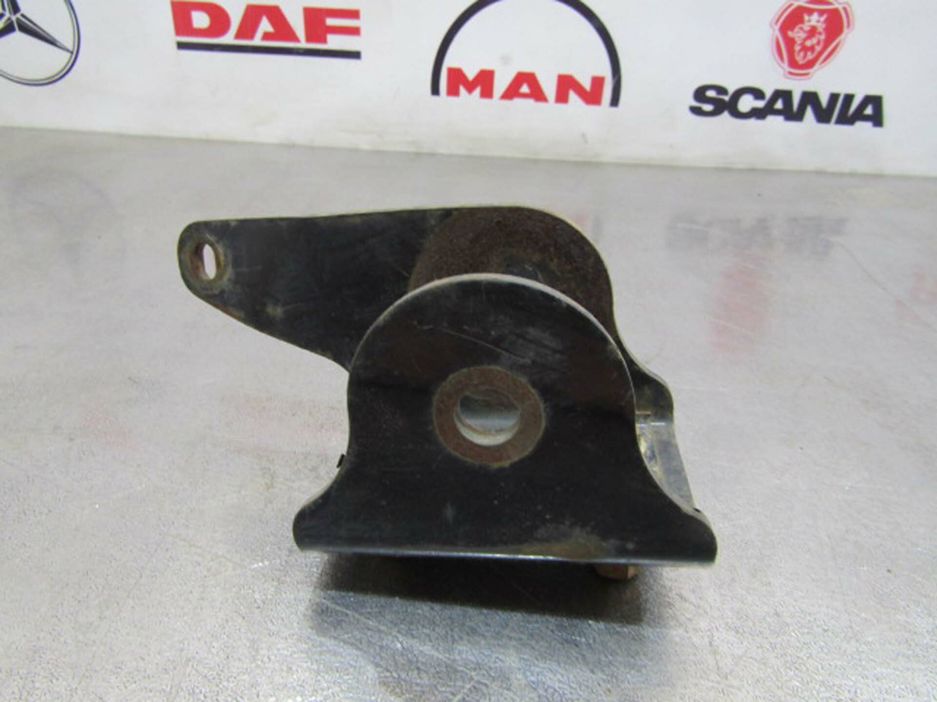 Кронштейн торсиона кабины правый MAN TGA, TGX, TGS