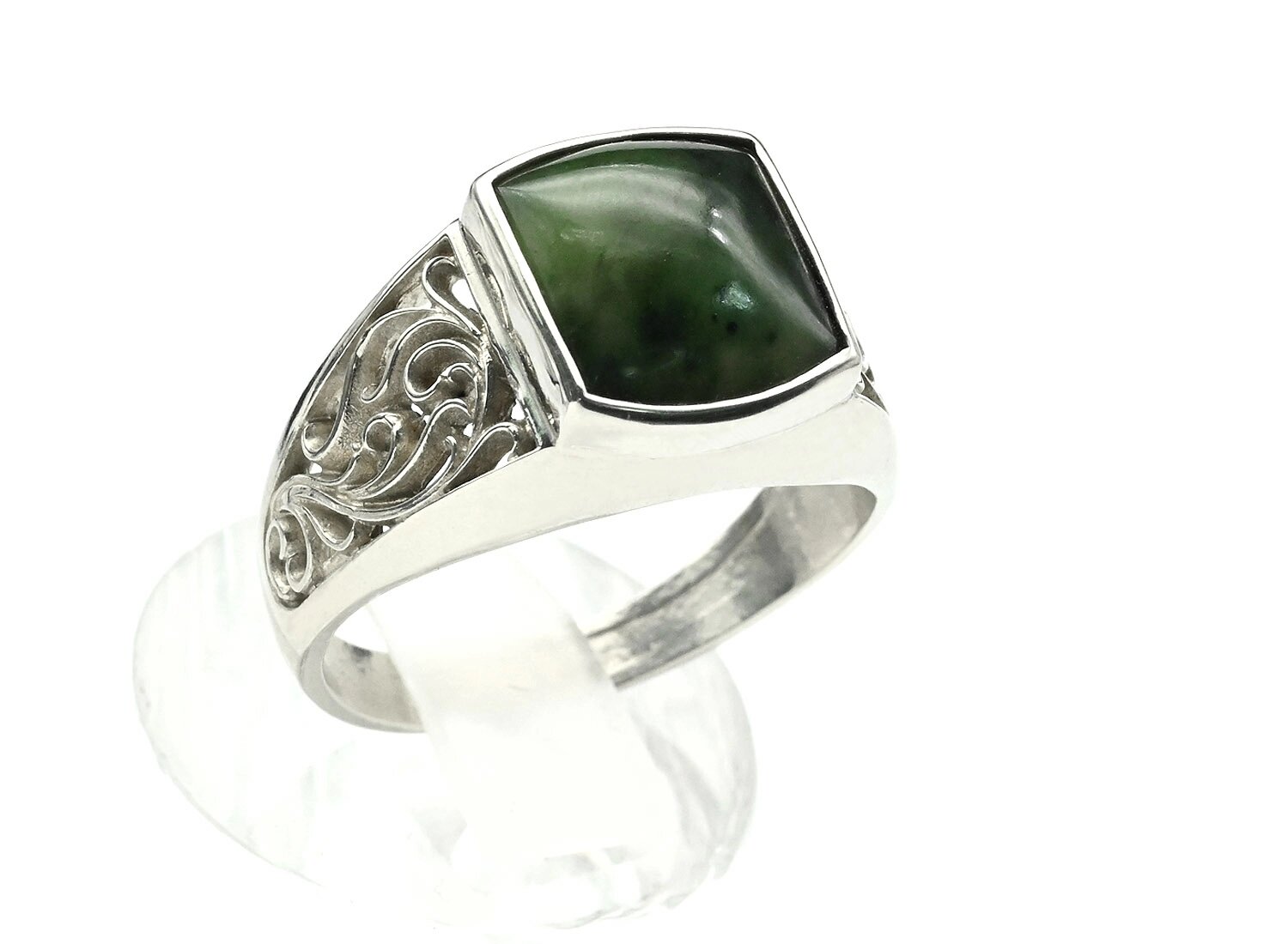 Печатка, нефрит