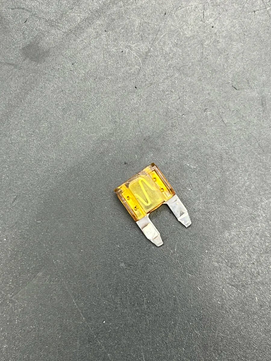 Предохранитель MINI ( 5A ) Контрактный Koito