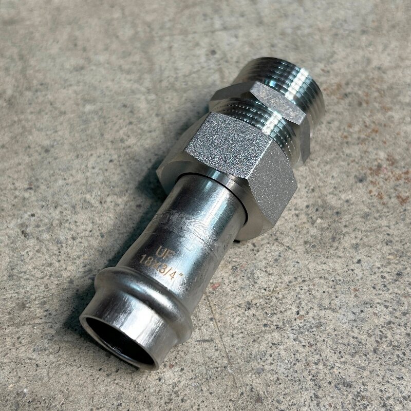 Муфта пресс-Н 18 x 3/4" с разъемным соединением и плоск. прокладкой нерж. сталь UNI-FITT