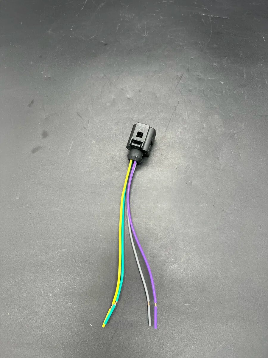 Разъем (фишка) датчика температуры Новое