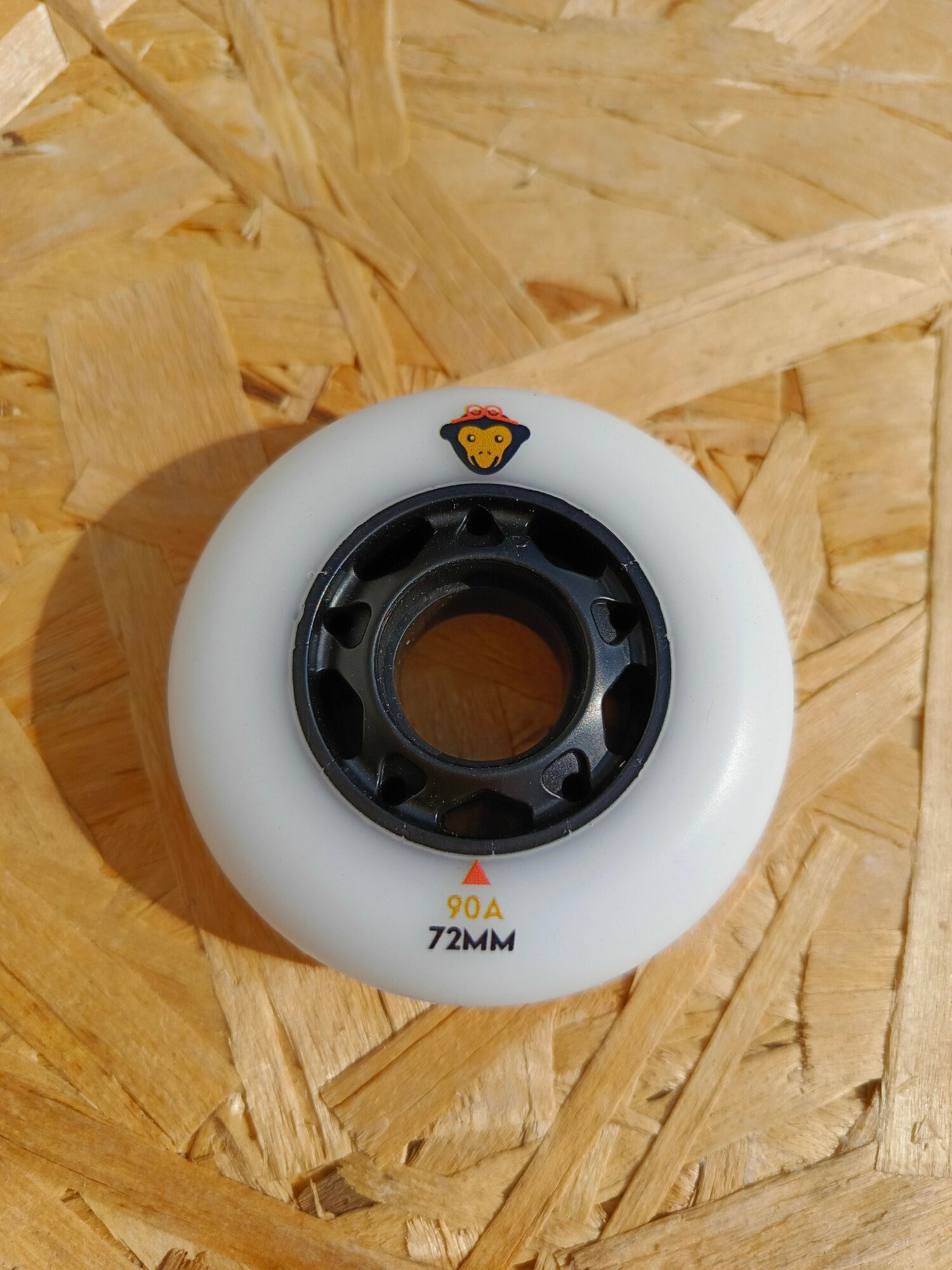 Колеса для роликов Monkey 72мм 8шт. Жесткость 90а.