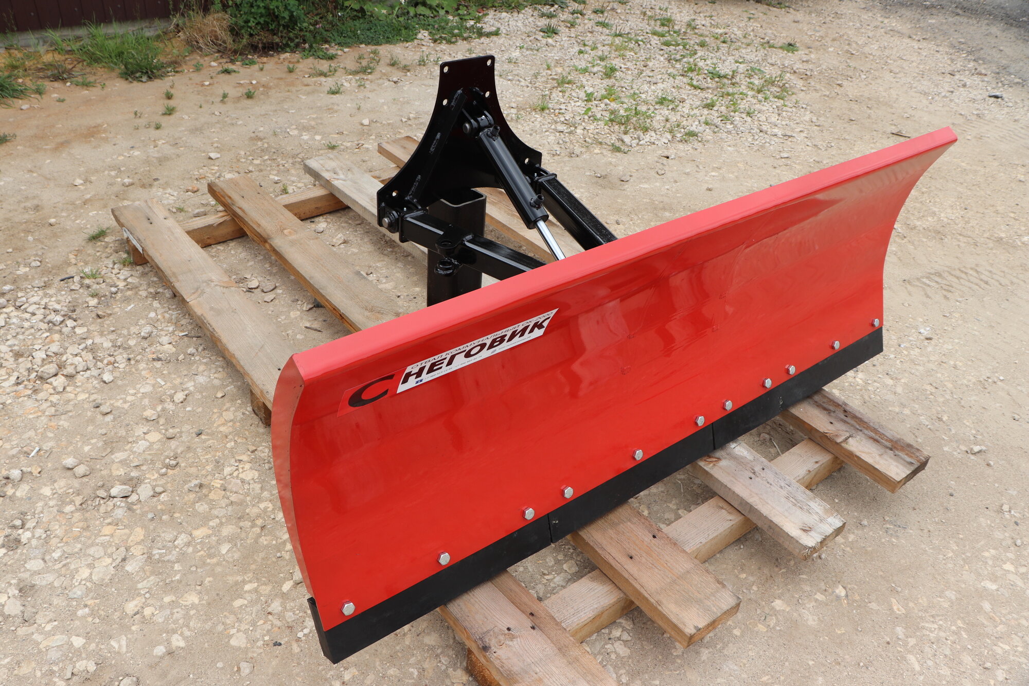 Отвал для мини трактора гидроповоротный Снеговик ОК1500 L=1500 мм