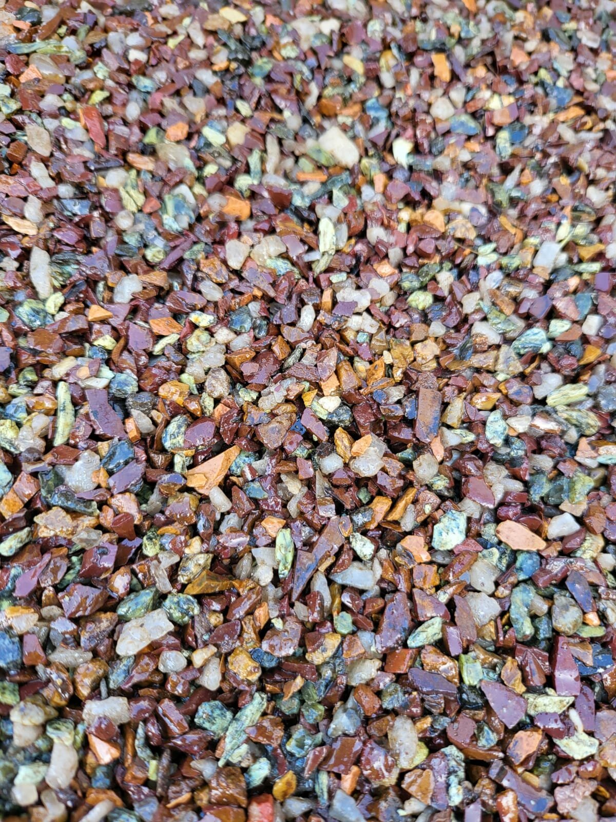 Крошка разноцветная Уральская, для каменного ковра, садовых дорожек кашпо, фракция 3-5 мм, 10 кг