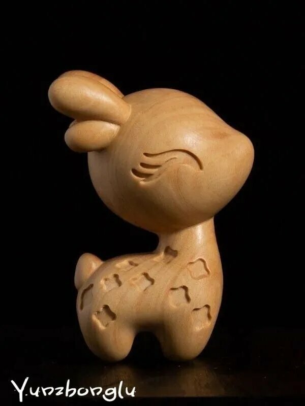 Yunzhonglu Статуя пятнистого оленя, Натуральная древесина, Туя восточная, Резьба по дереву