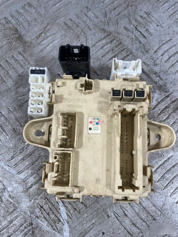Блок предохранителей Lexus RX350 2007