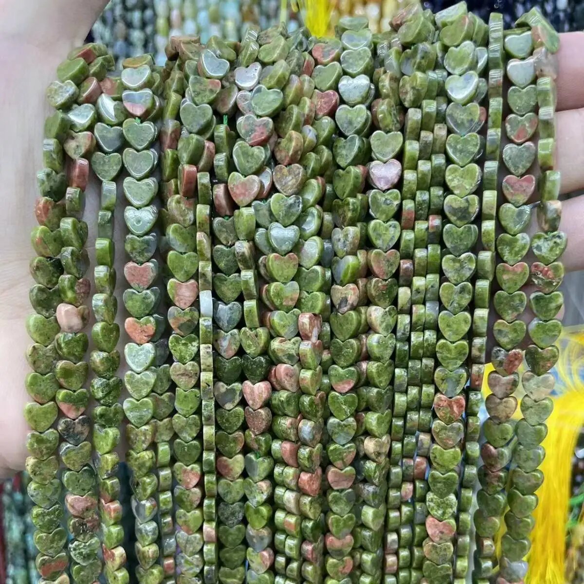 Зеленые бусины из Унакита Джаспер 6 мм для бижутерии 6mmx30beads