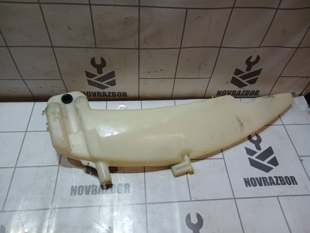 Бачок омывателя лобового стекла Ford Focus 1 1998-2004