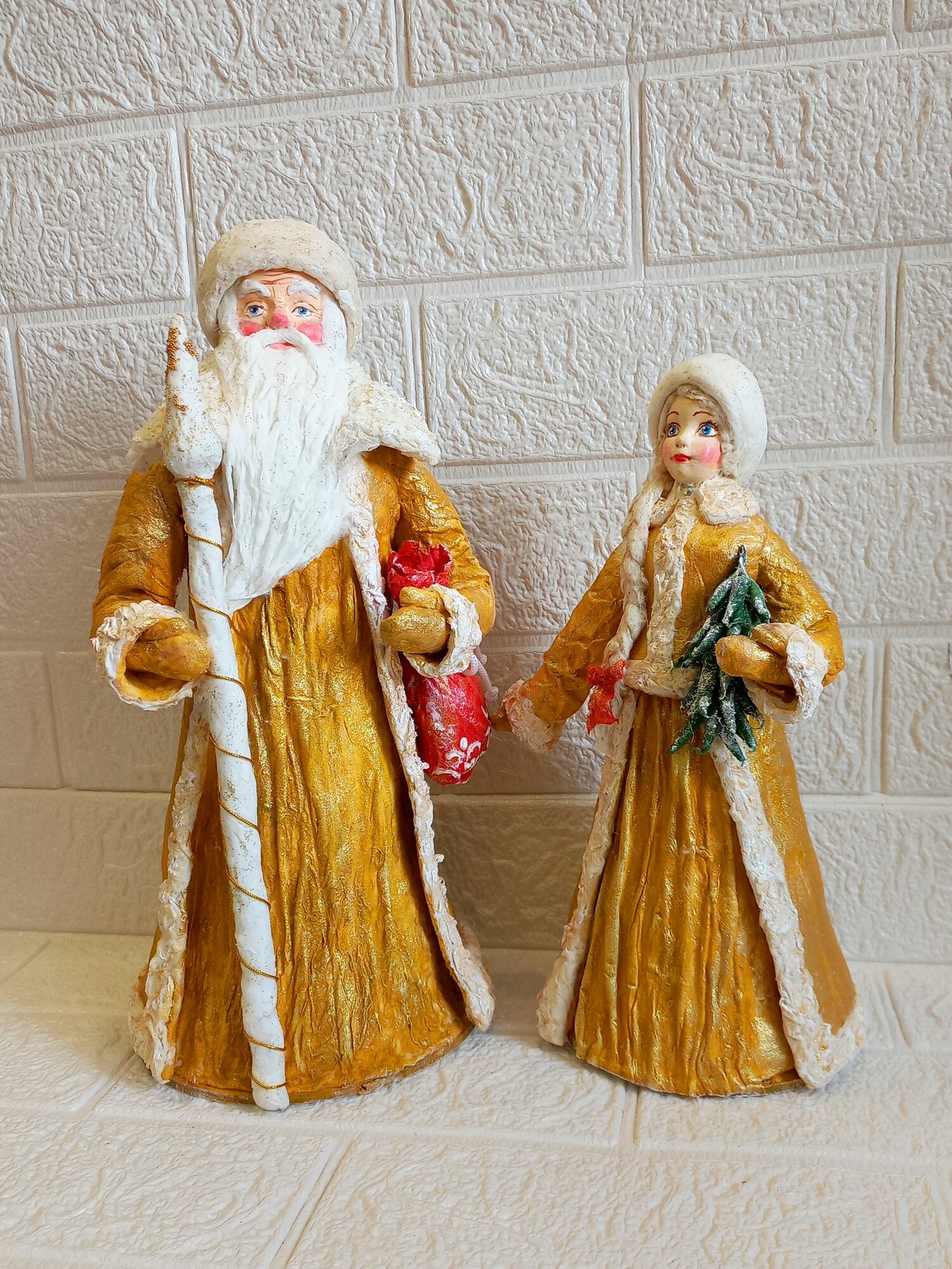 Дедушка Мороз и красавица Снегурочка