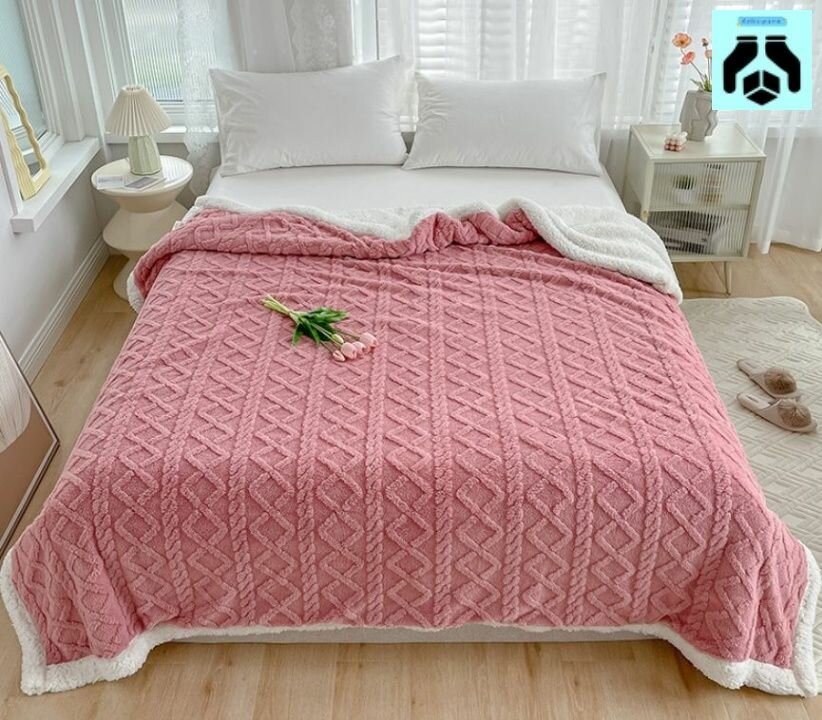 Комплект одеяло и подушки