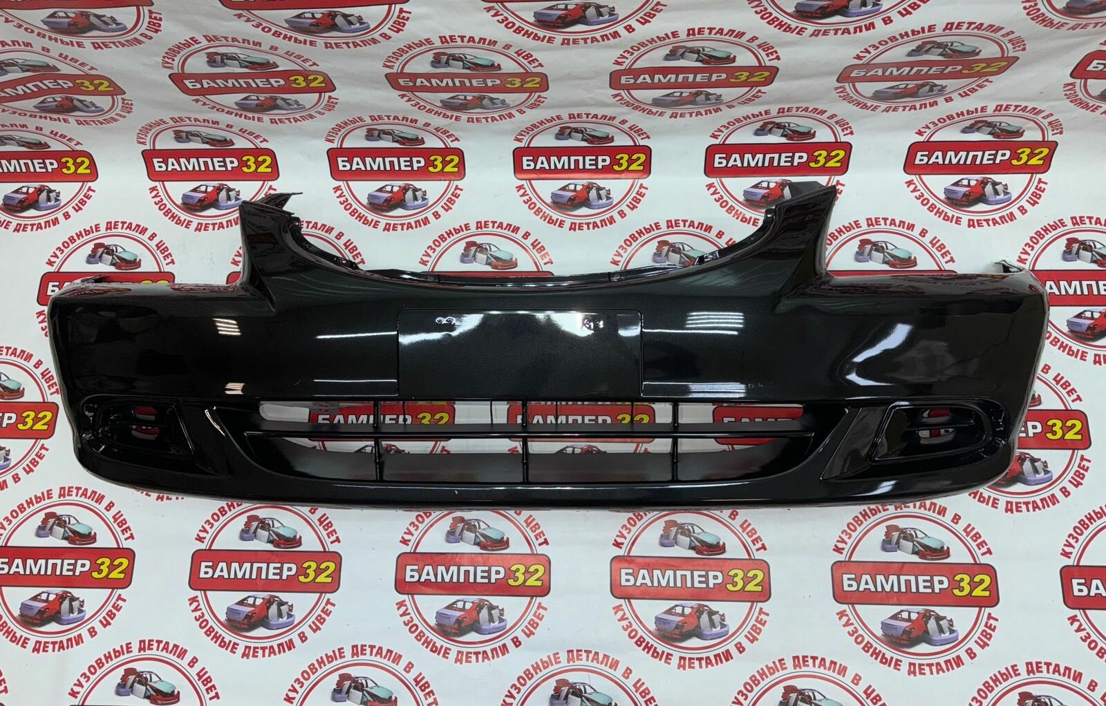 Бампер Хендай Акцент передний, чёрный, D01