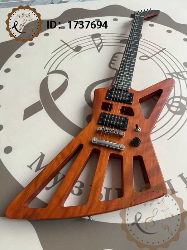 Электрогитара с уникальной вырезной конструкцией на 6 струн