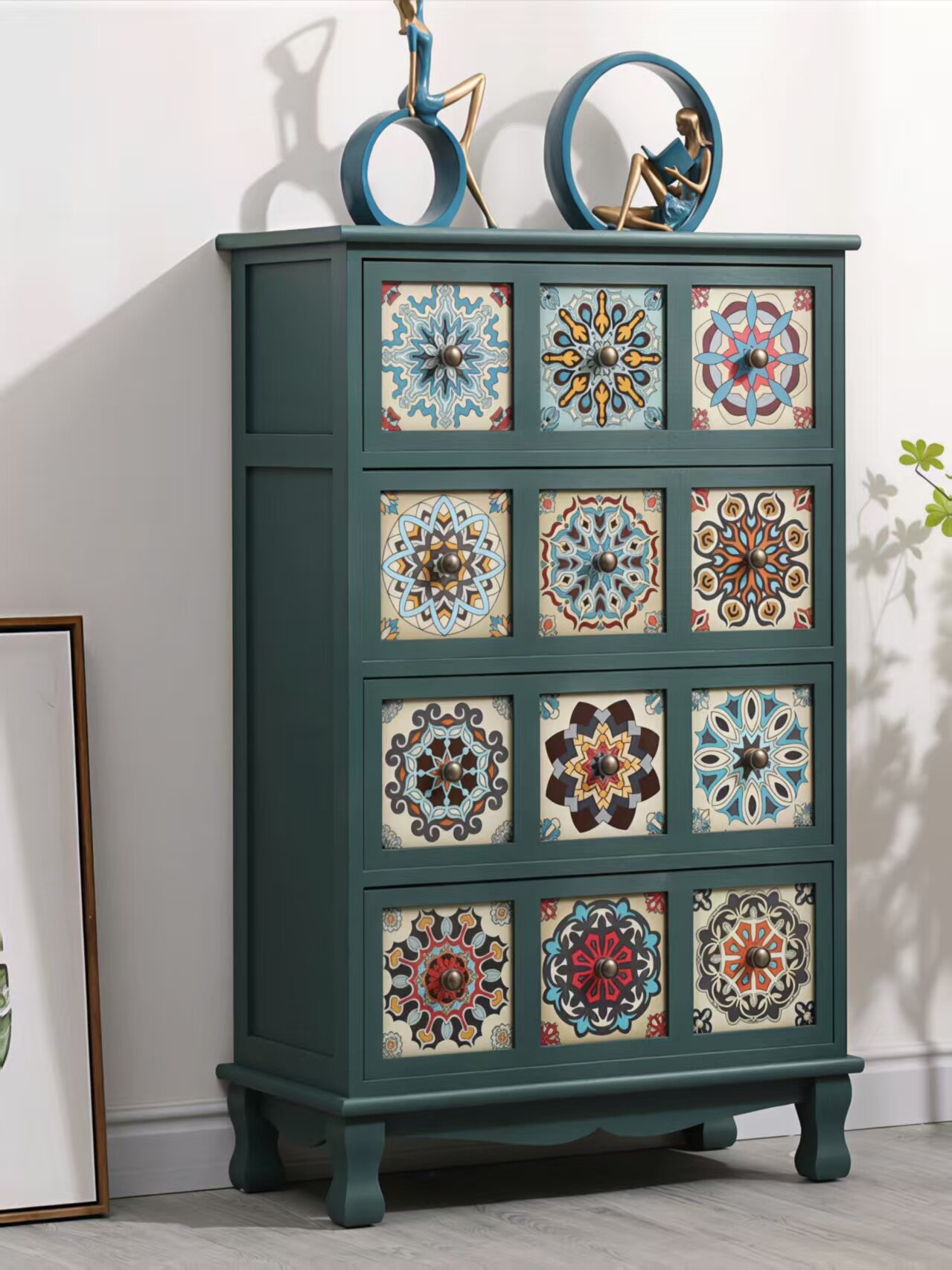 Запирающиеся шкафчики из массива дерева в европейском стиле в стиле ретро, окрашенные балконные запирающиеся шкафчики