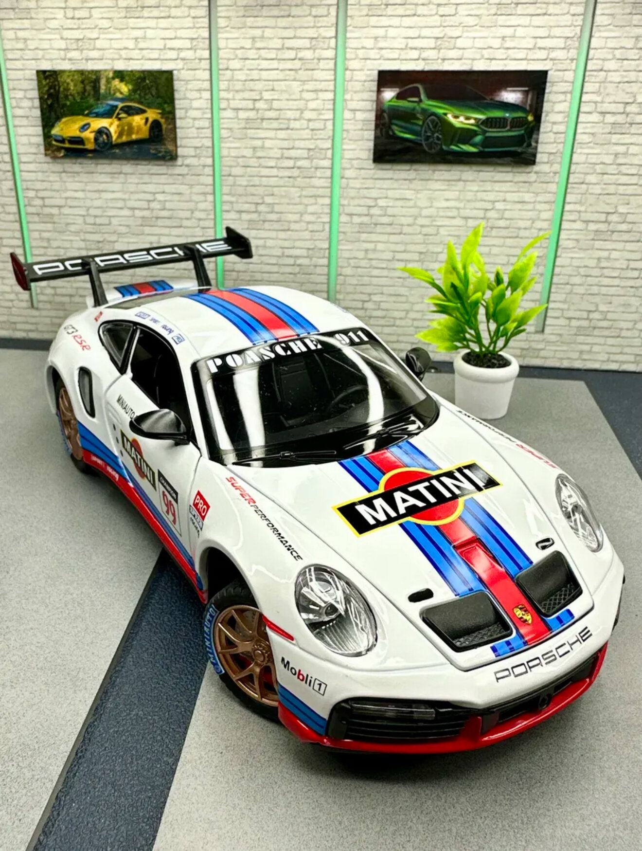 Металлическая машинка Porsche 911 Turbo S Racing Edition