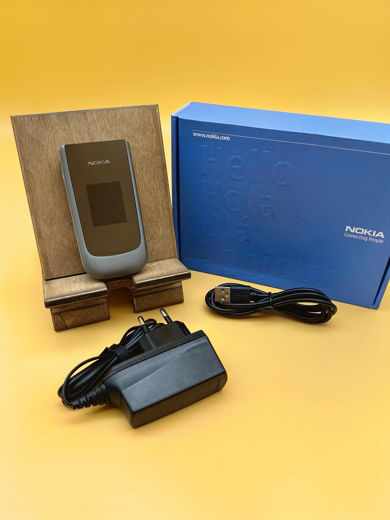 Мобильный кнопочный телефон раскладушка Nokia 7020, Серый