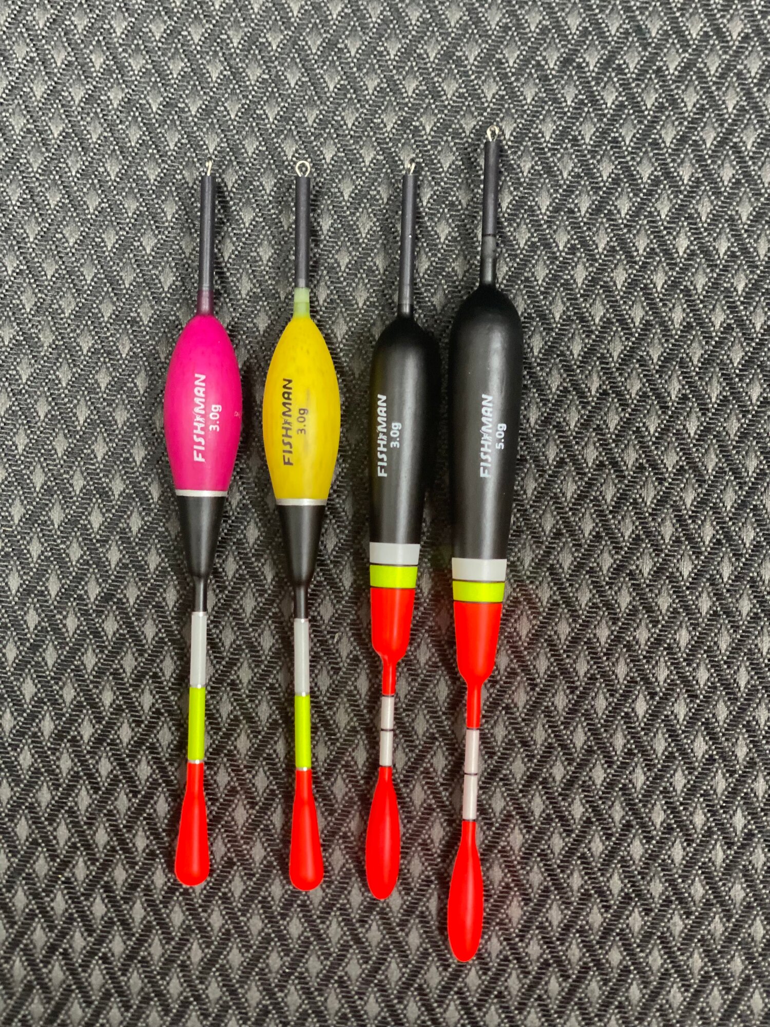 Поплавки FISHMAN (США) из бальсы, с заметной и яркой антенной, разных цветов, набор из 4 штук- 5,0g/3.0g/3g/3g.