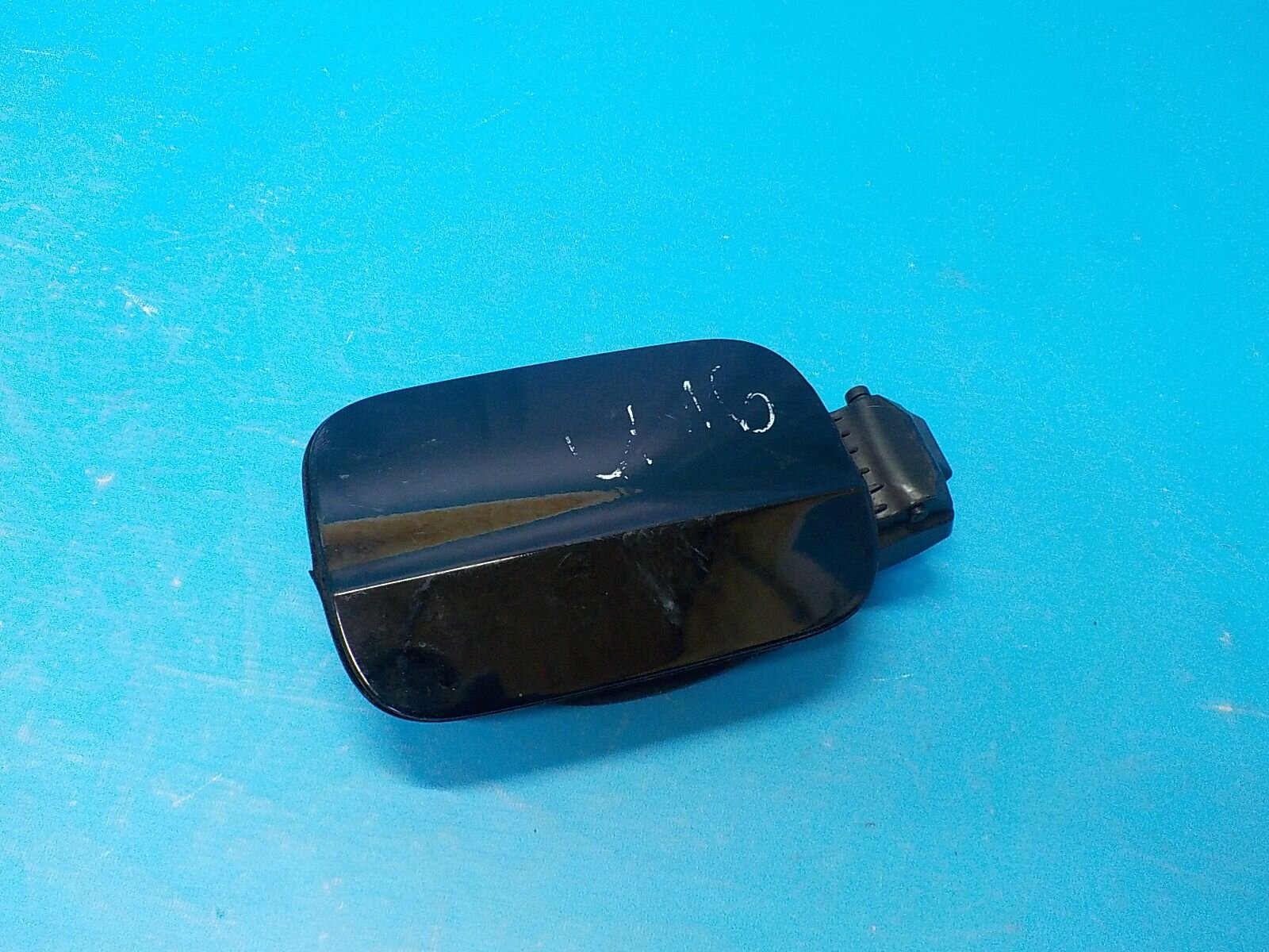 Лючок бензобака Audi A5 (8T) 2008-2016 8T0809907 - Б/У