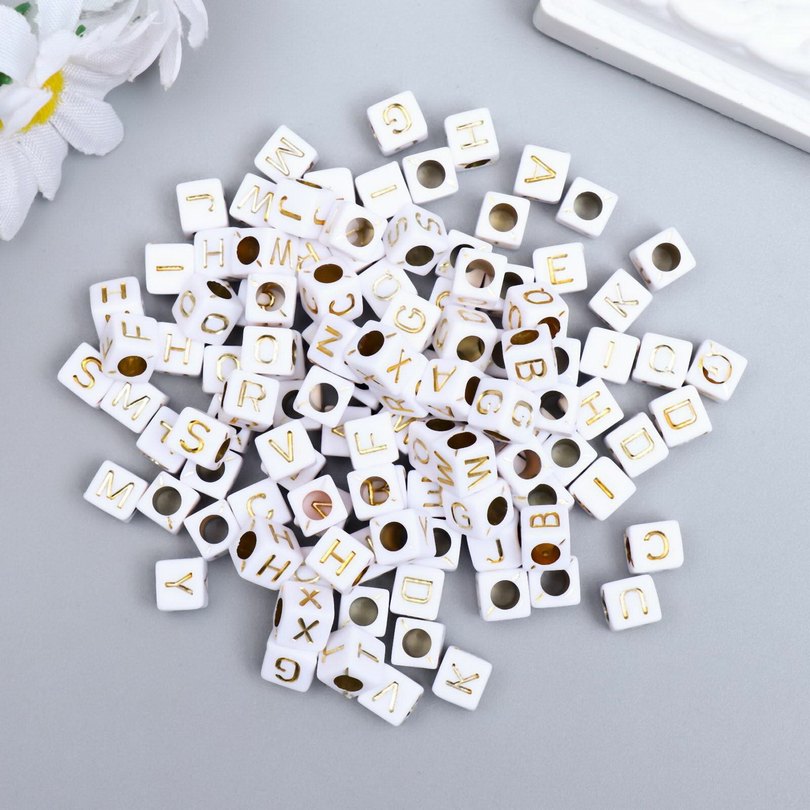 Бусины для творчества пластик "Буквы на кубике", набор 20 г, 0.6x0.6 см