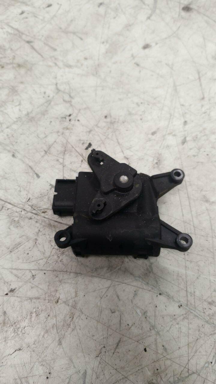 Моторчик заслонки печки Volkswagen Passat B5 рест. (2000 - 2005) PPGF30