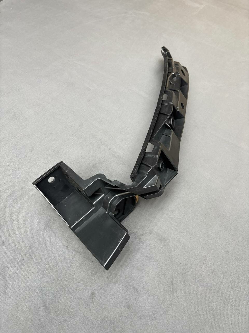 Крепление бампера верхняя часть левая Chery Tiggo 7 Pro Max 602001816AA Чери Тигго 7 Про Макс