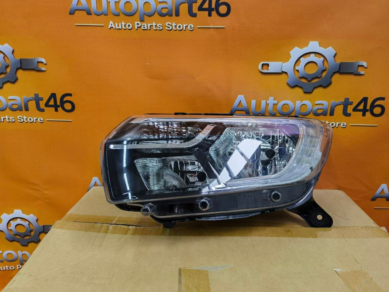 Фара левая Рено Логан 2 18- Renault Logan 2 18- tyc отличное качество с цоколем поворотника