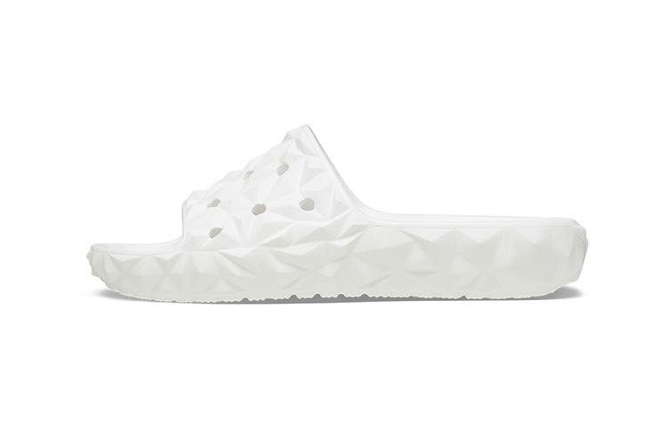 Шлёпанцы Crocs 209608-100