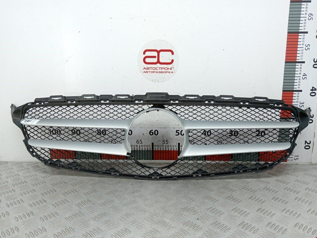 Решетка радиатора Mercedes C-Class (W205) A2058800783 арт. 2263815