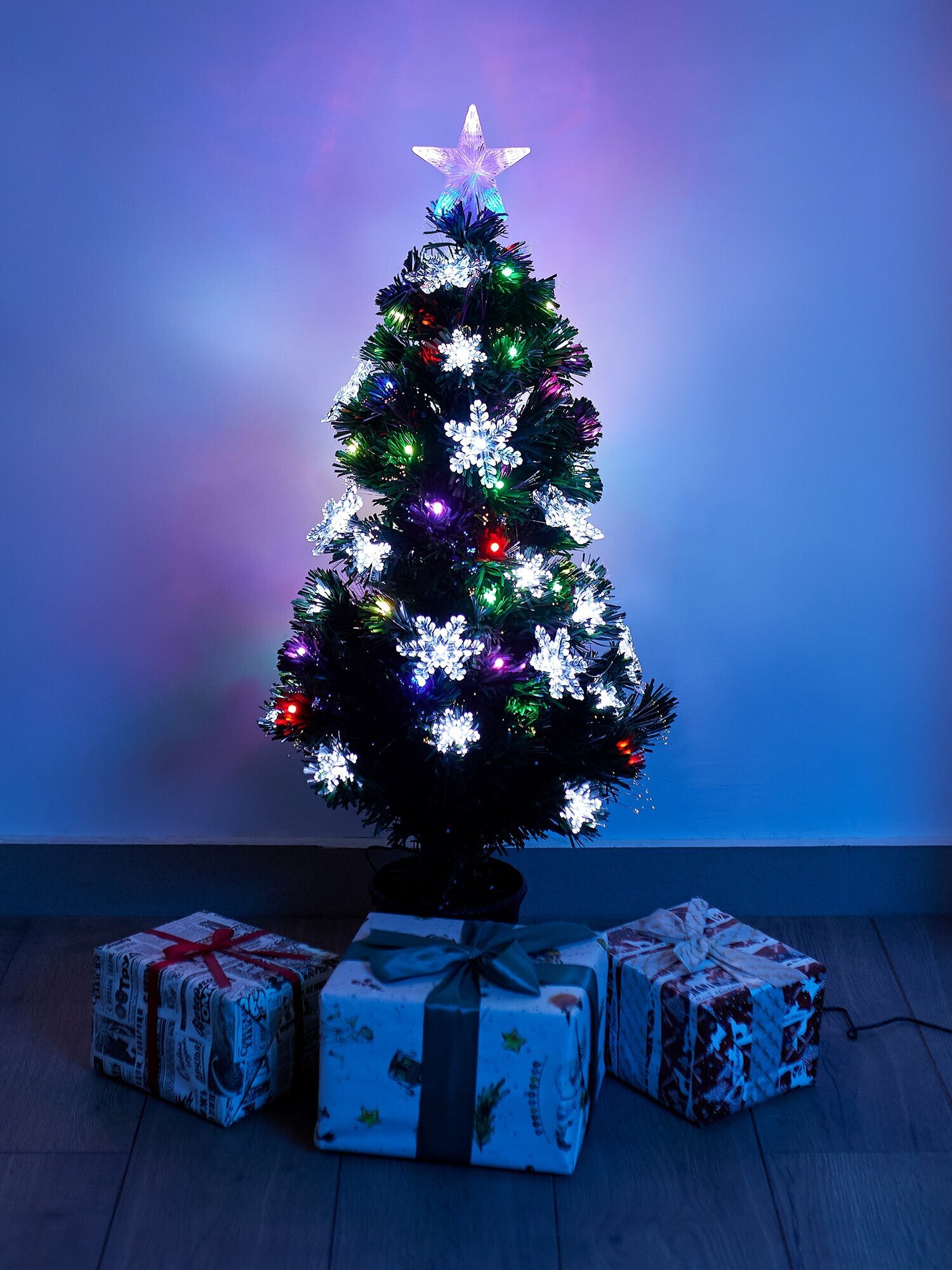 Ёлка светодиодная «Снежинки» 90 см, диаметр нижнего яруса 45 см, 80 веток, мигание, свечение мульти