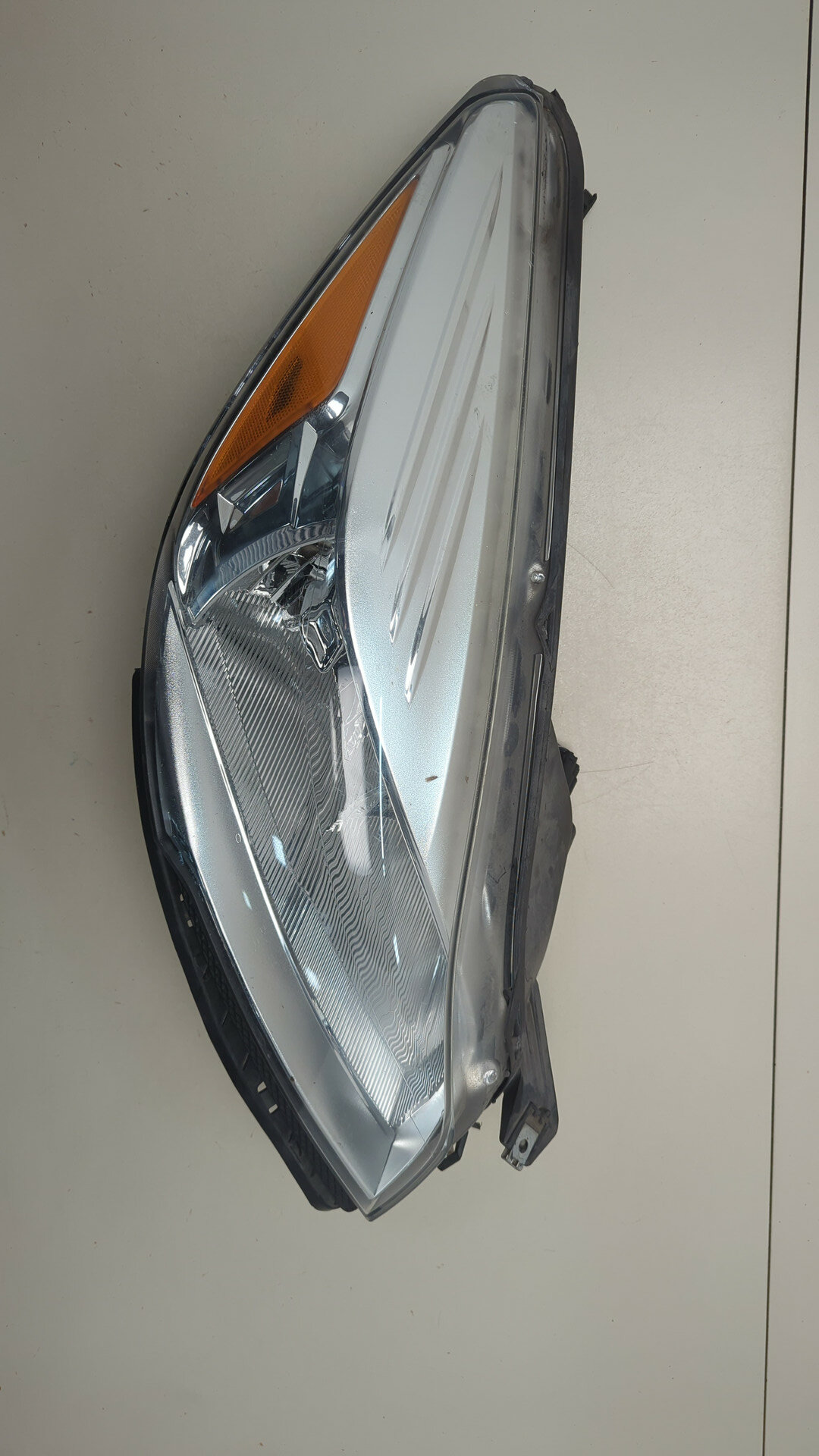 Фара (передняя) правая Ford Escape Б/У