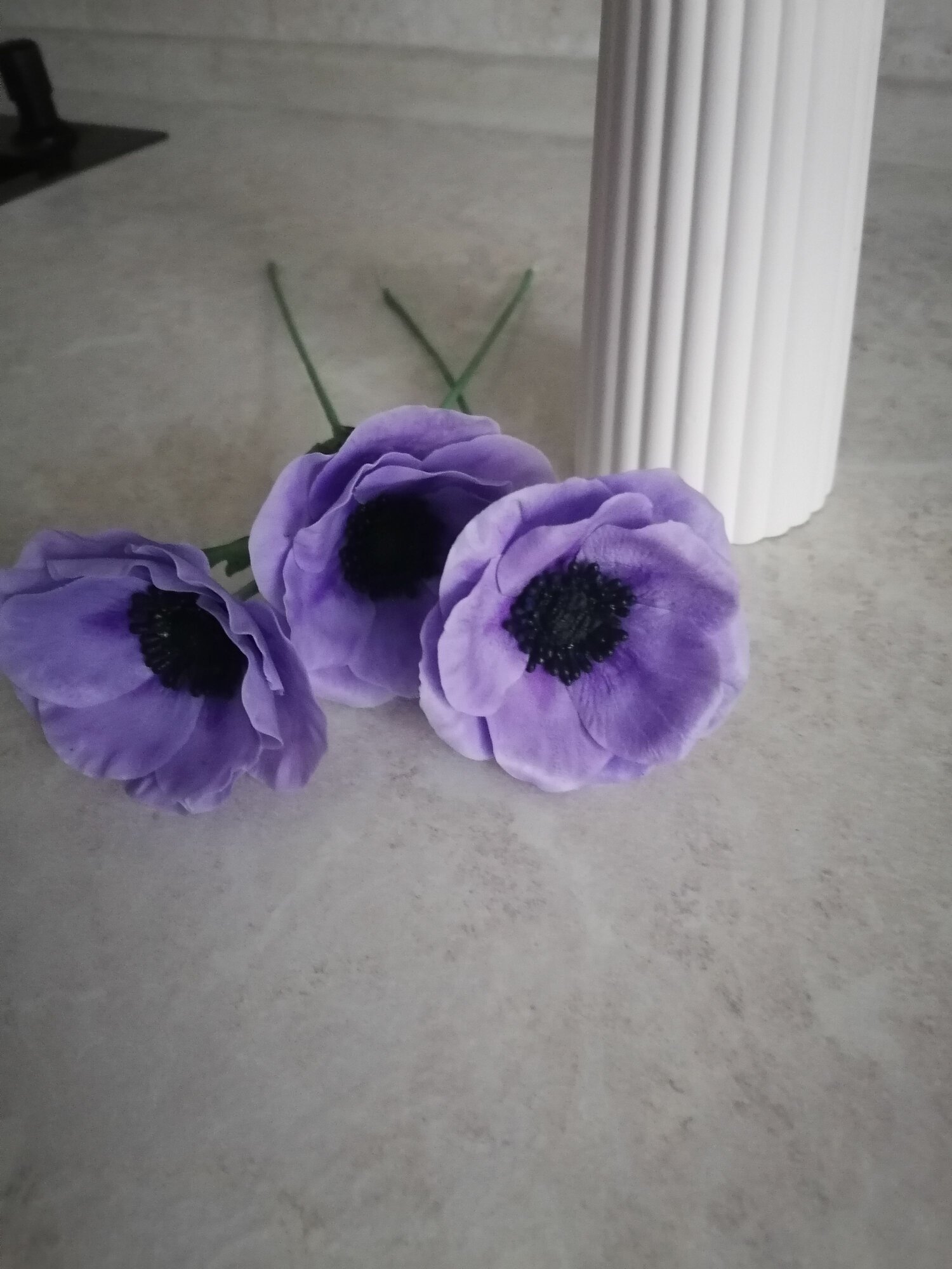 Анемон холодный фарфор