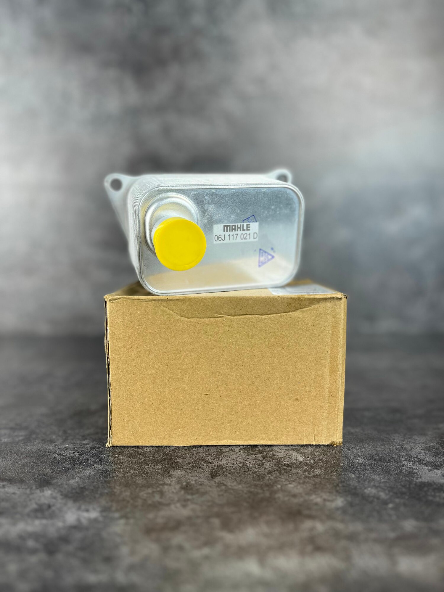 Теплообменник VAG 1.8 / 2.0. Новый, оригинальный, качественный