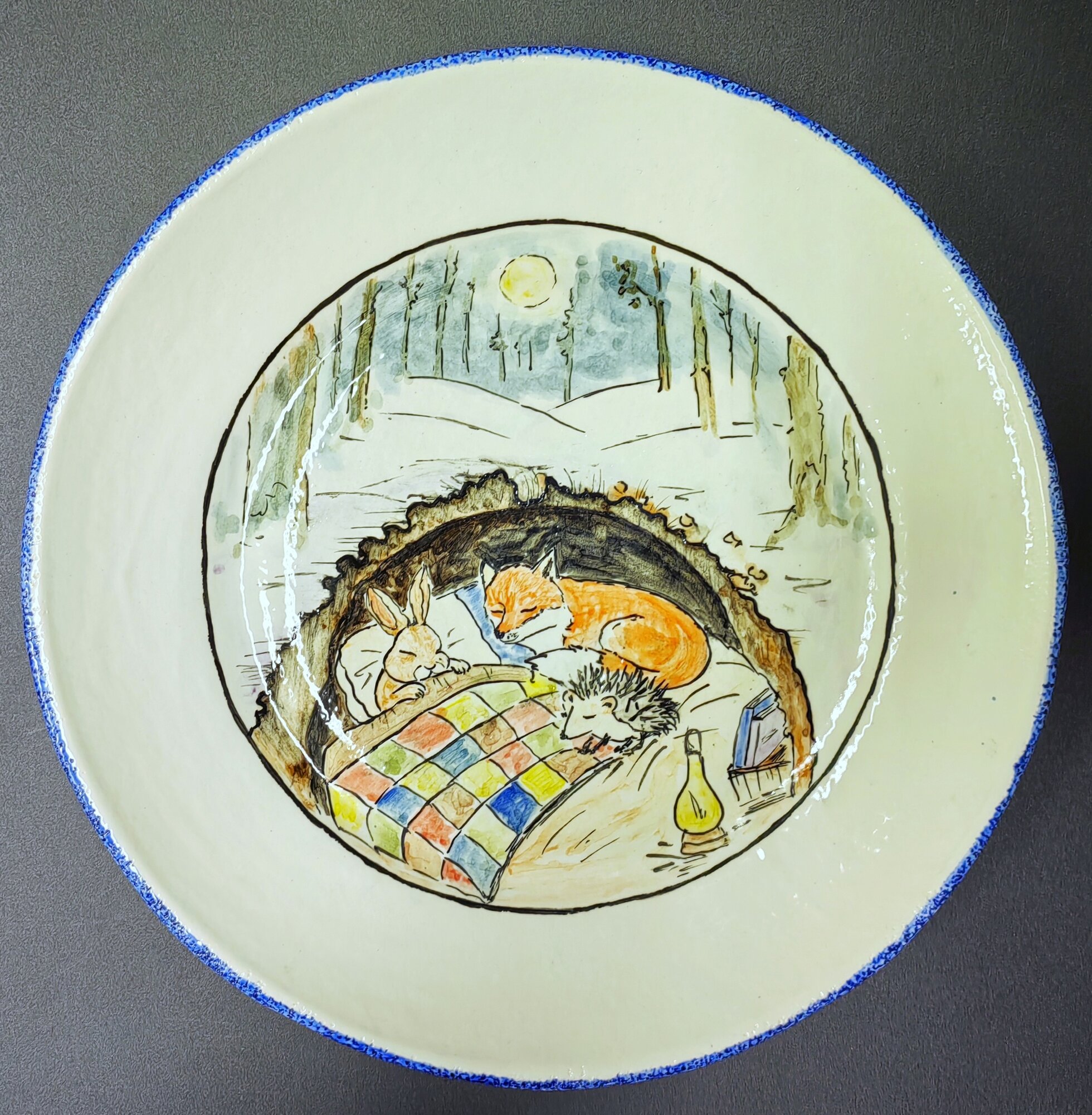 Авторская круглая тарелка из керамики ручной работы Irina Volvach Art Ceramics "Ночь в лесу", ручная роспись, 25 см