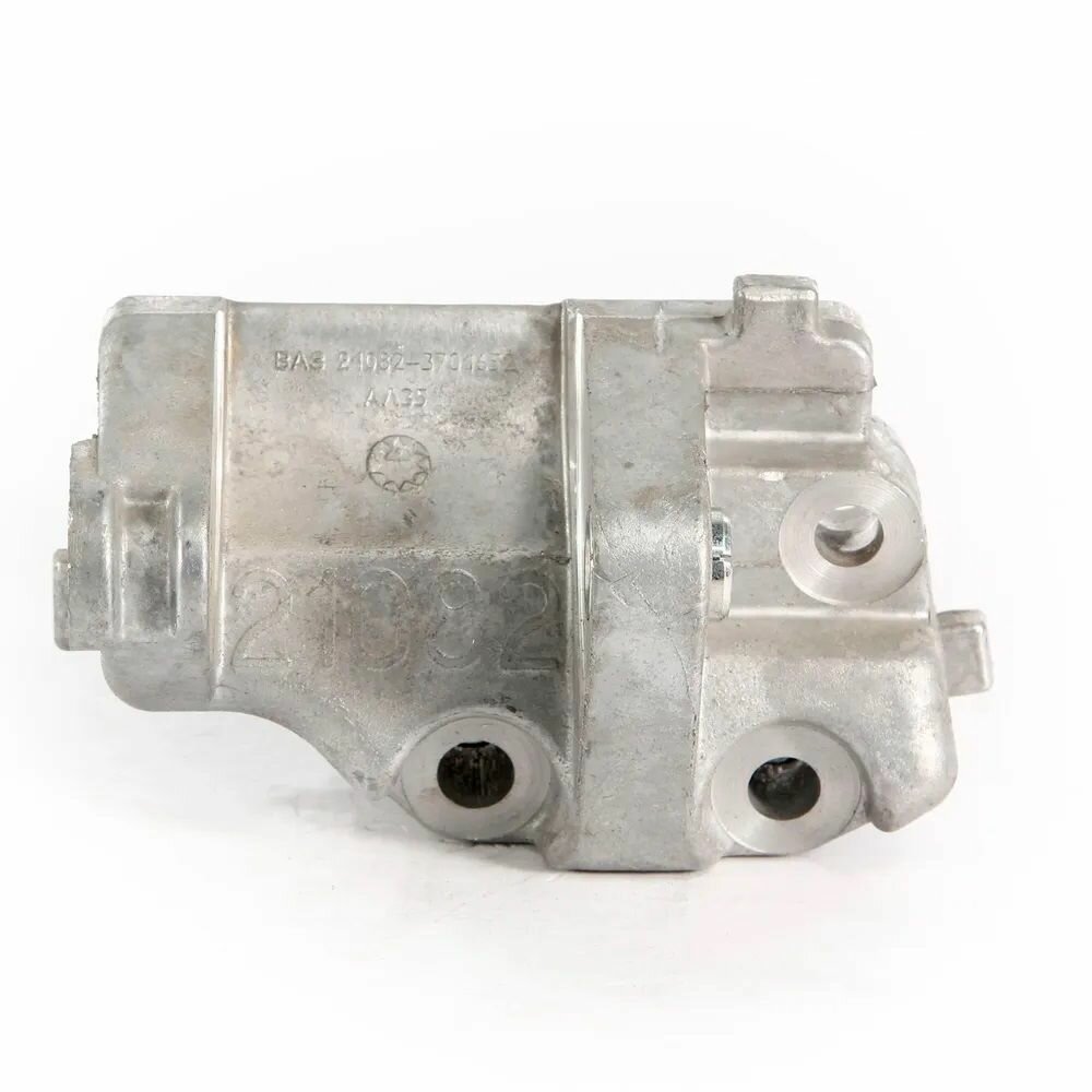 Кронштейн генератора для ВАЗ-21082 ниж. С втулкой