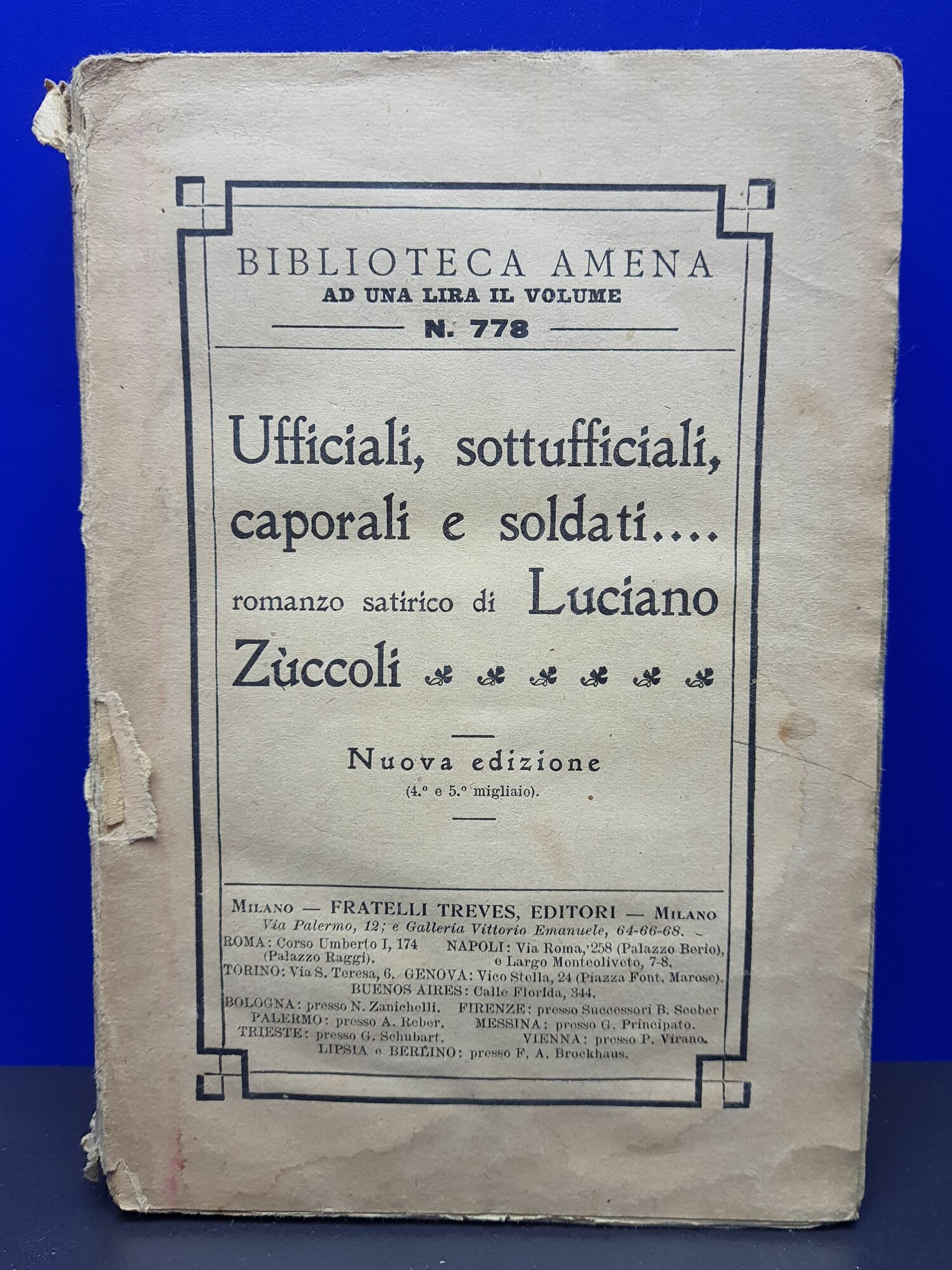 Антикварная книга "Офицеры, унтер-офицеры, капралы и солдаты. " Италия, Милан 1914г.