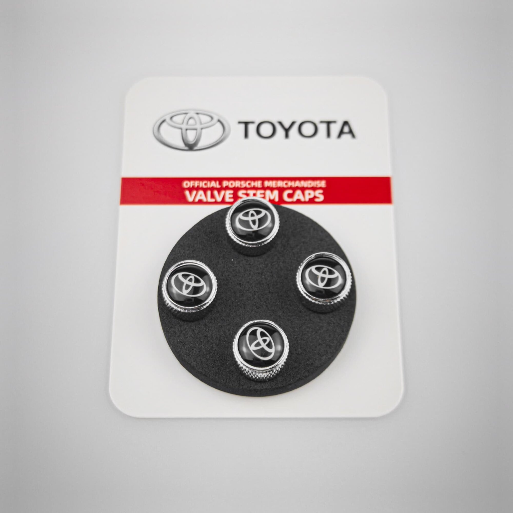 Серебристые колпачки на ниппель Toyota, набор 4 шт, металлические защитные крышки с логотипом Toyota для автомобильных шин