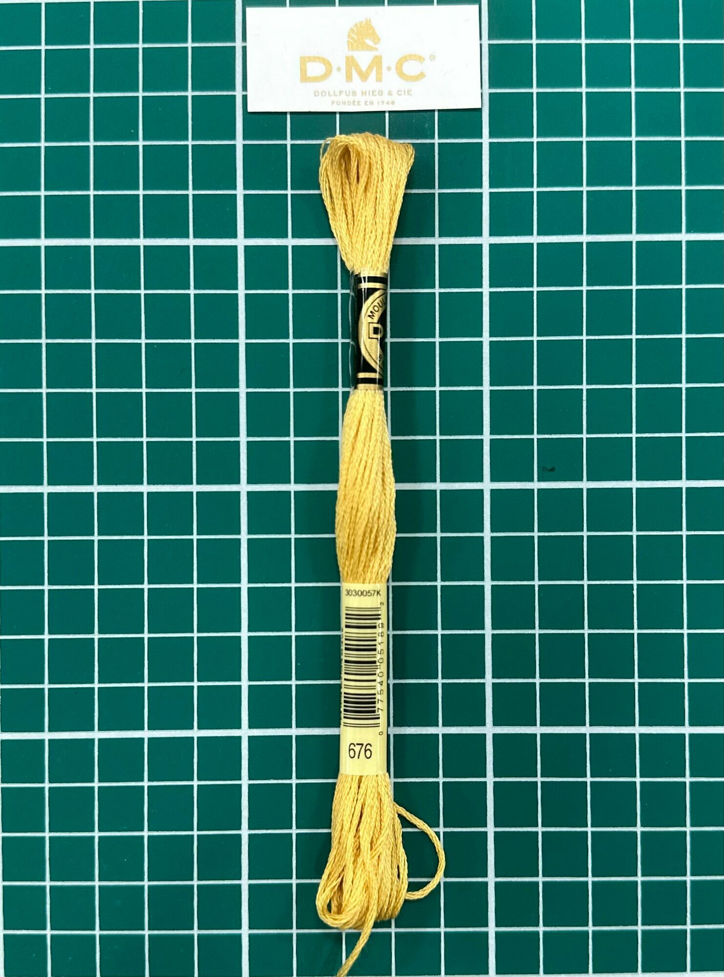 DMC, col: 676, Мулине