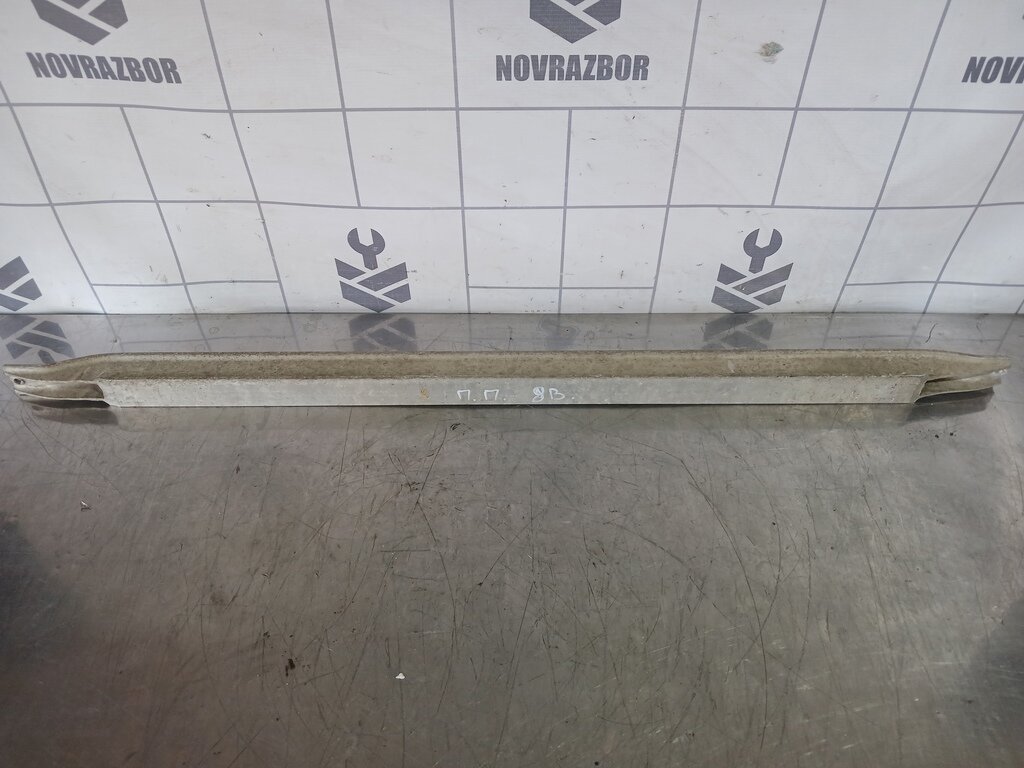 Кронштейн (сопут. товар) Audi 80 90 B3 86-91