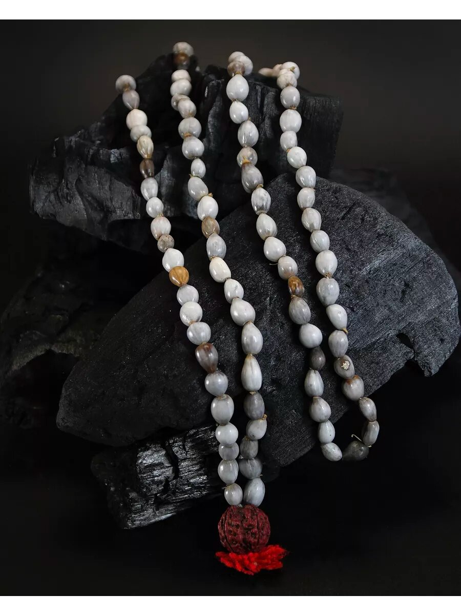 Чётки, семена ваянжанти, рудракша