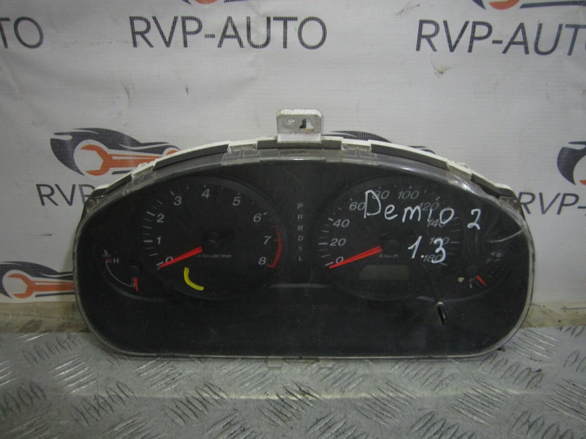 Панель приборов Mazda Demio 1.3 АКПП 2000-2007 123123