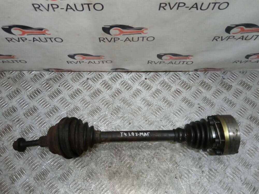 Полуось VW Transporter T4 1.9D 1991-1996 701411103F