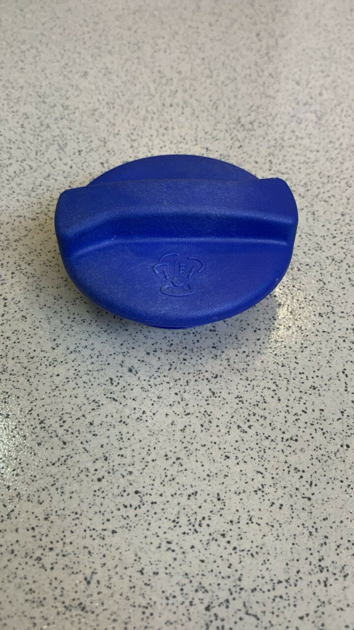 Крышка расширительного бачка VW Golf 3 / Passat B3