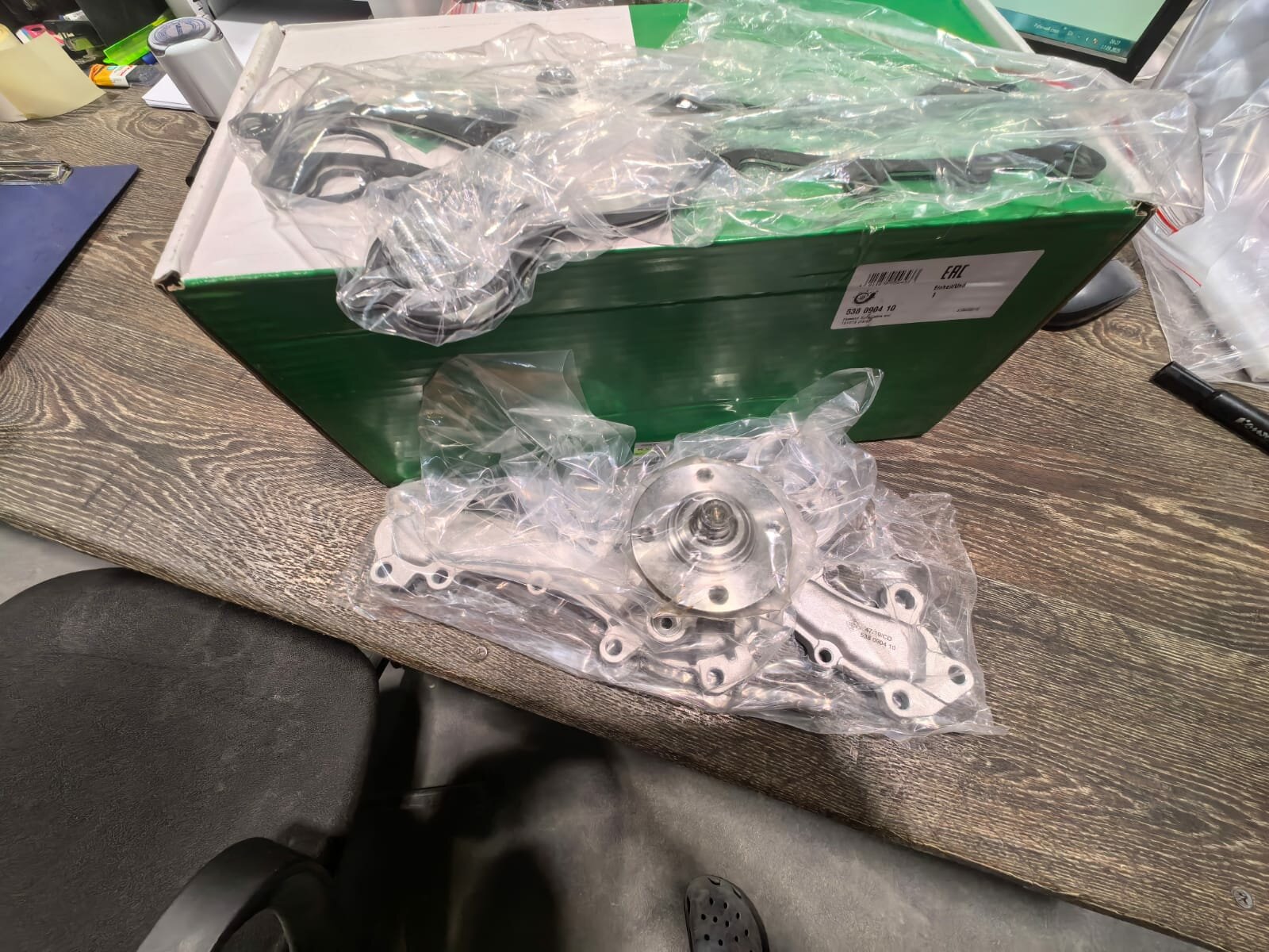 Насос охлаждающей жидкости Ina 538090410 (оригинальный) 1 шт.