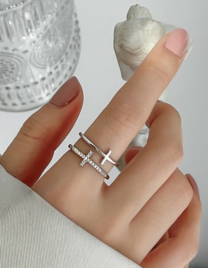 Кольцо помолвочное, циркон