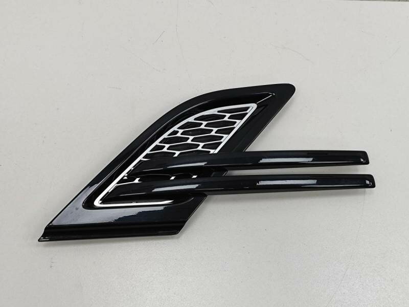 Накладка переднего крыла правого Land Rover Range Rover Sport 2013 кат.номер: DK62280B10AC DK62280B10BC DK62280B10CC