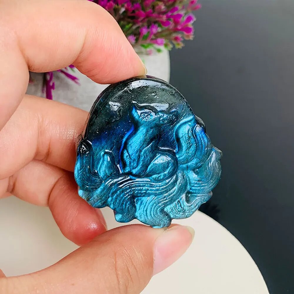 Лабрадорит, резьба лисы, богемский стиль Moonlit Fox