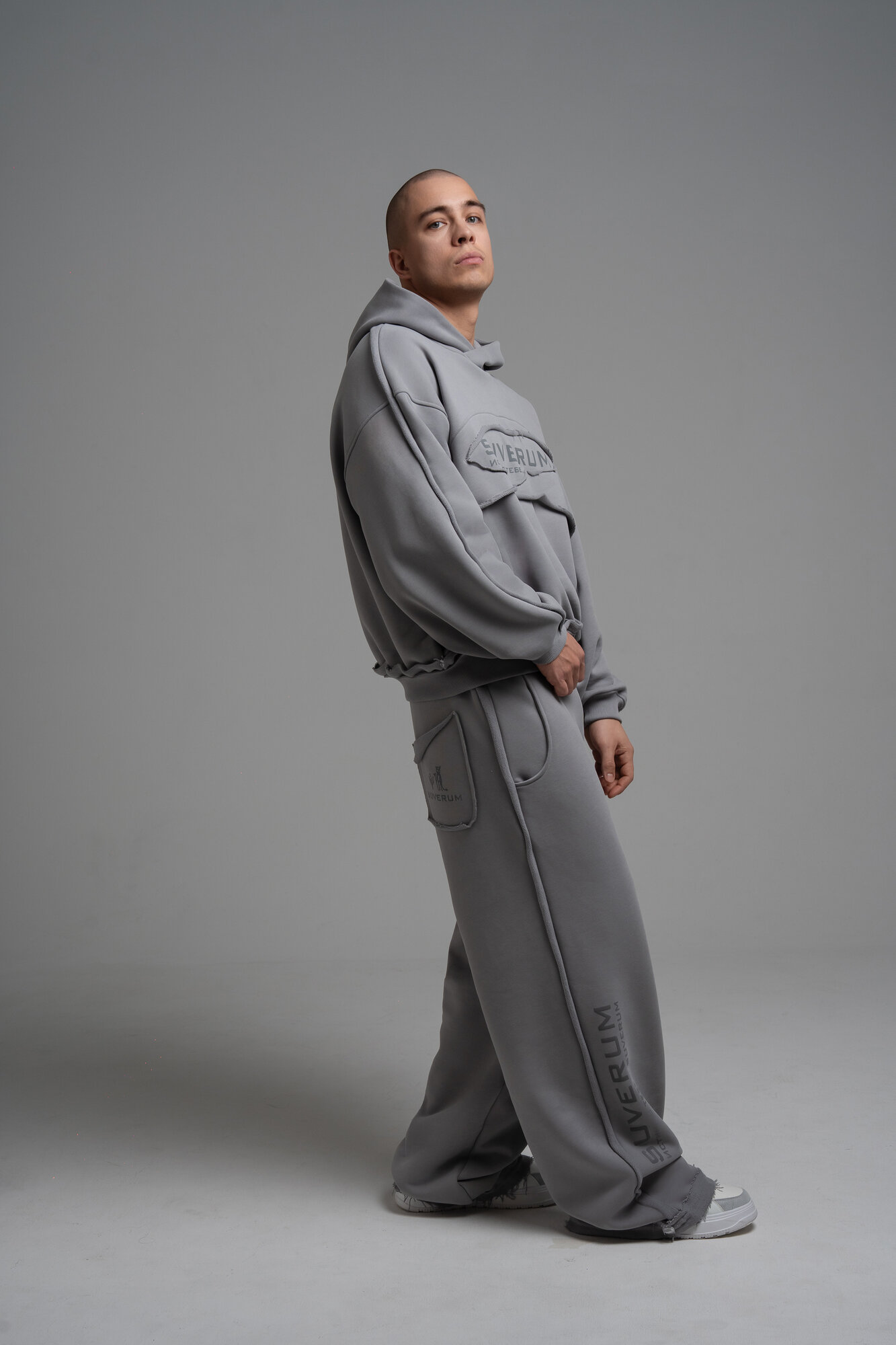 Брюки спортивные