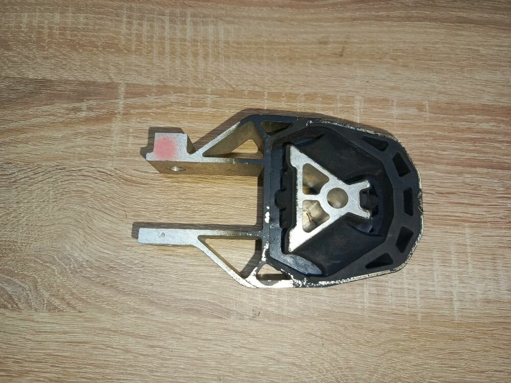 Опора МКПП задняя Ford Focus II оригинал 1 533 046
