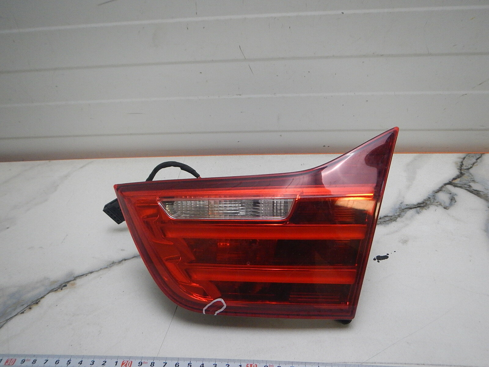 Б/У Фонарь задний внутренний правый, BMW (БМВ)-4 (F32) (12-) BMW 4 (F32) (12-) Царапины, трещина на стекле. 634806 BMW а...