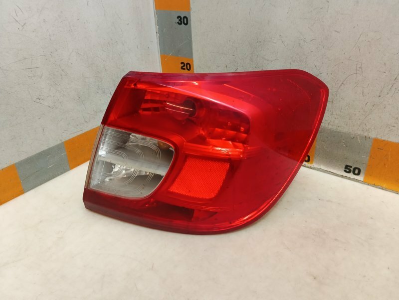 Б/У оригинал Фонарь задний правый Datsun On-Do 2016 464415 DATSUN арт. 219503716010