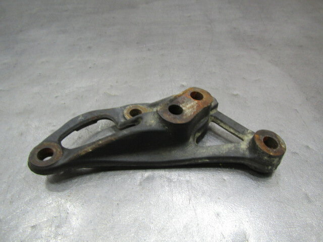 Кронштейн энергоаккумулятора заднего моста левый Scania 6-series